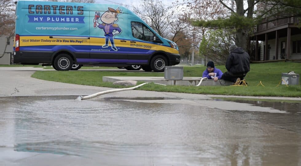 How to Fix a Cracked Sewer Pipe - Carter's My Plumber